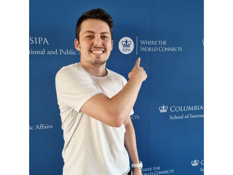 Por que não em Floripa? Por Israel Rocha - Upiara