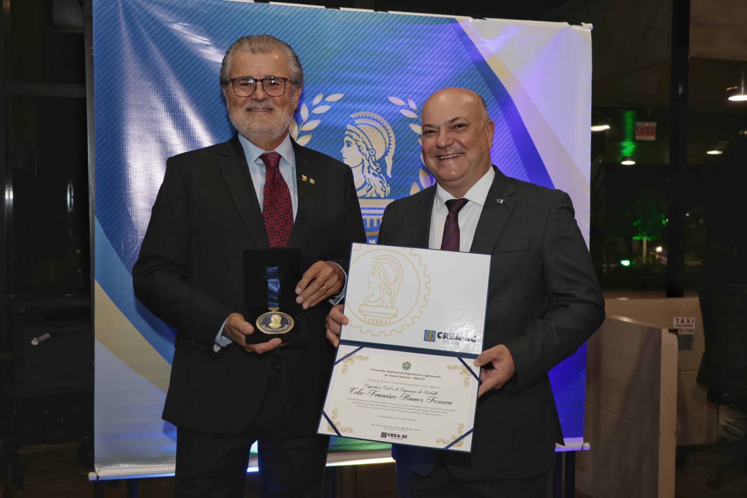 Neto do governador Celso Ramos é condecorado em Florianópolis - Upiara